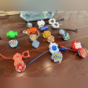 Toys | Beyblades Complete Set 1 Beybladeslaunchers And Beyblade Snake ...